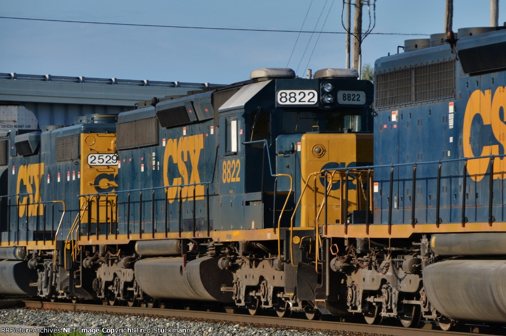 CSX 8822 also has his & hers boards.